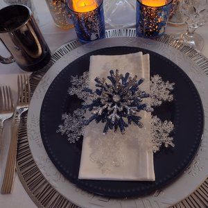 Royal Norfolk | Dining | St Set Celebrate With These 2 Deep Blue Dinner ...